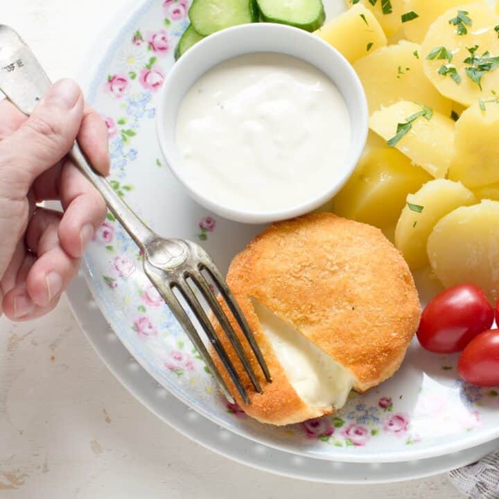 Czech Garlic Cheese Spread – Česneková pomazánka - Cook Like Czechs