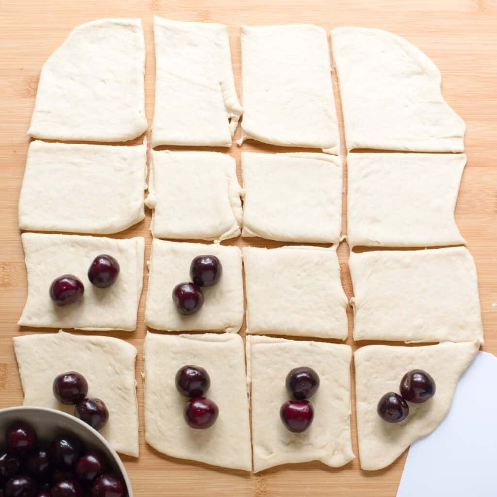 Cherry Dumplings (Třešňové knedlíky) - Cook Like Czechs