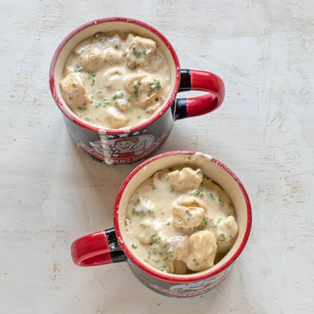 Easy Czech Dumplings Steamed in a Cup (Hrníčkové knedlíky) - Cook Like ...