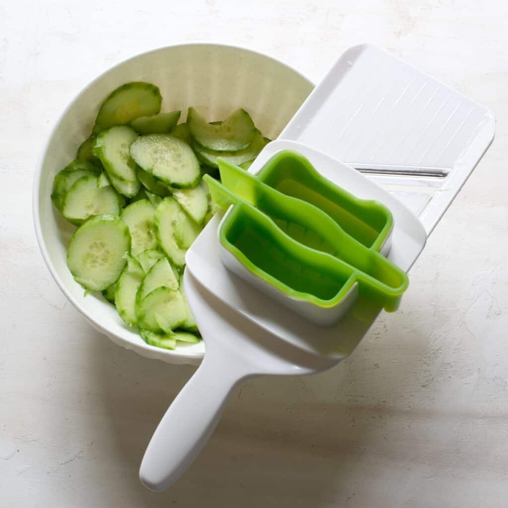 Cucumber Salad With Sour Cream and Dill - Cook Like Czechs